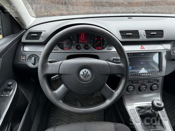Black Volkswagen Passat B6 2008 in Riga, with an engine capacity of 2.00 L and mileage of 380 thousand km for 1450 €, photo 7 on AUTOMOTO.COM.LV