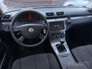 Black Volkswagen Passat B6 2008 in Riga, with an engine capacity of 2.00 L and mileage of 380 thousand km for 1650 €, photo 6 on AUTOMOTO.COM.LV