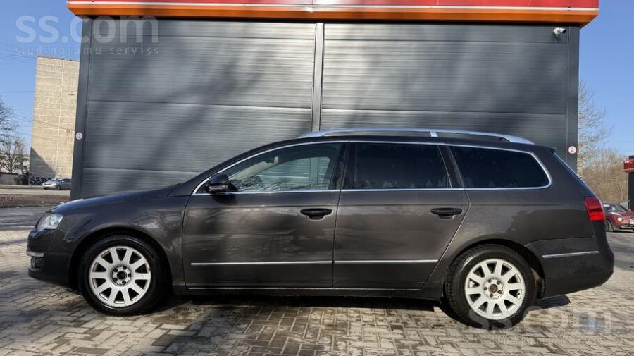Melns Volkswagen Passat B6 2008 Rīga, ar dzinēja tilpumu 2.00 L un nobraukumu 268 tūkst. km par 2400 €, foto 3 vietnē AUTOMOTO.COM.LV