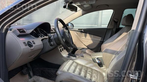 Black Volkswagen Passat B6 2008 in Riga, with an engine capacity of 2.00 L and mileage of 268 thousand km for 2400 €, photo 9 on AUTOMOTO.COM.LV