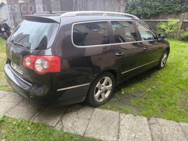 Black Volkswagen Passat B6 2008 in Liepaja, with an engine capacity of 2.00 L and mileage of 297 thousand km for 2500 €, photo 7 on AUTOMOTO.COM.LV