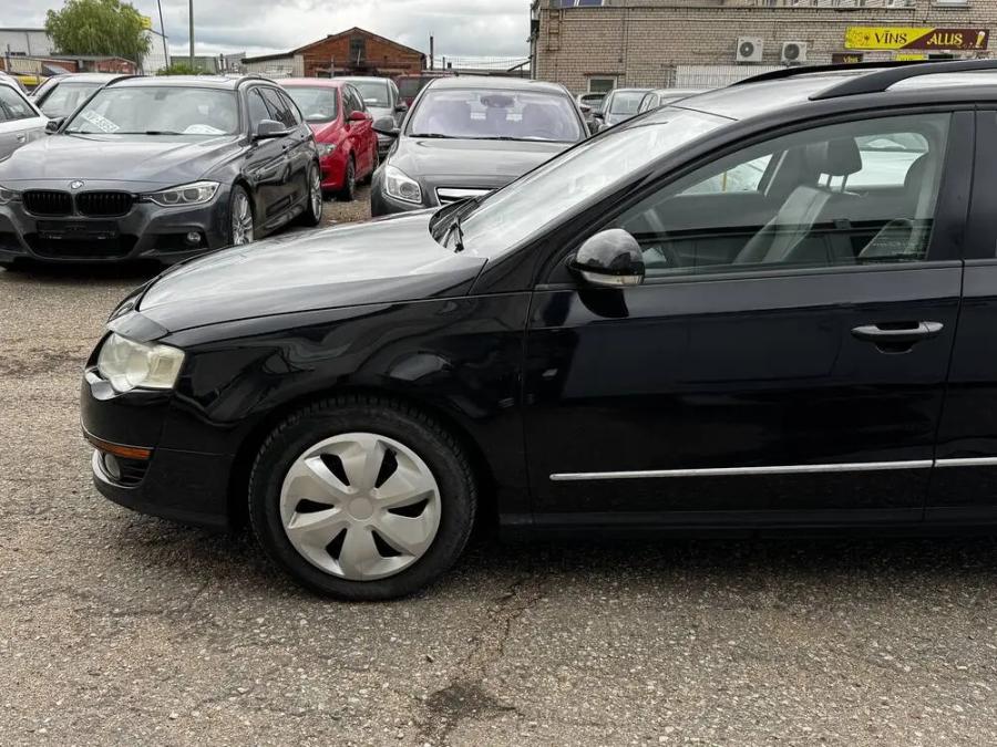 Melns Volkswagen Passat B6 2008 Daugavpils, ar dzinēja tilpumu 1.90 L un nobraukumu 300 tūkst. km par 2350 €, foto 8 vietnē AUTOMOTO.COM.LV