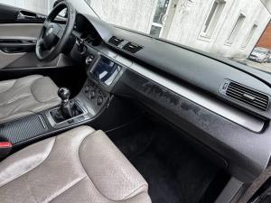 Melns Volkswagen Passat B6 2008 Daugavpils, ar dzinēja tilpumu 1.90 L un nobraukumu 300 tūkst. km par 2350 €, foto 13 vietnē AUTOMOTO.COM.LV