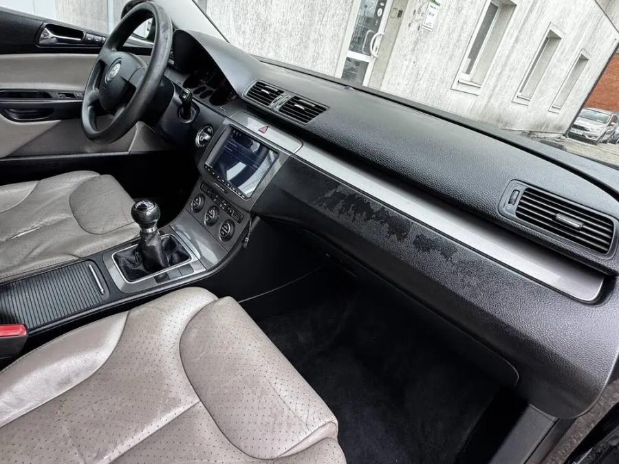 Melns Volkswagen Passat B6 2008 Daugavpils, ar dzinēja tilpumu 1.90 L un nobraukumu 300 tūkst. km par 2350 €, foto 13 vietnē AUTOMOTO.COM.LV