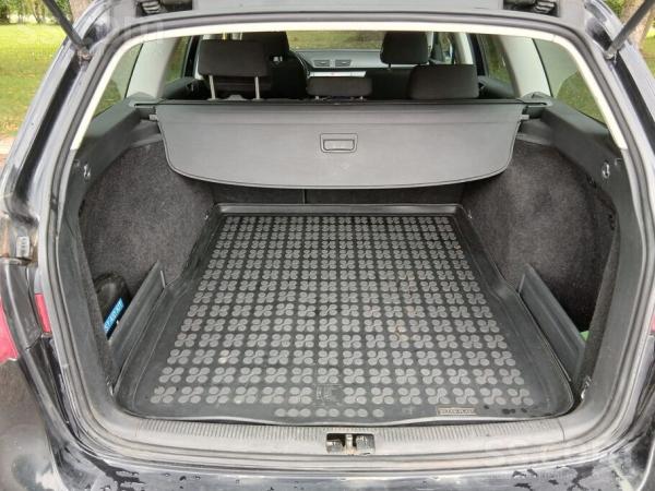 Melns Volkswagen Passat B6 2008 Bauska, ar dzinēja tilpumu 1.90 L un nobraukumu 260 tūkst. km par 2300 €, foto 4 vietnē AUTOMOTO.COM.LV