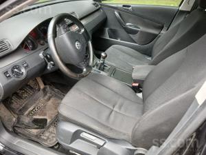 Black Volkswagen Passat B6 2008 in Bauska, with an engine capacity of 1.90 L and mileage of 260 thousand km for 2300 €, photo 7 on AUTOMOTO.COM.LV