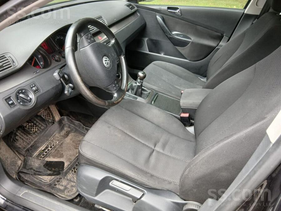 Black Volkswagen Passat B6 2008 in Bauska, with an engine capacity of 1.90 L and mileage of 260 thousand km for 2300 €, photo 7 on AUTOMOTO.COM.LV