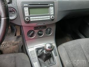 Black Volkswagen Passat B6 2008 in Bauska, with an engine capacity of 1.90 L and mileage of 260 thousand km for 2300 €, photo 9 on AUTOMOTO.COM.LV