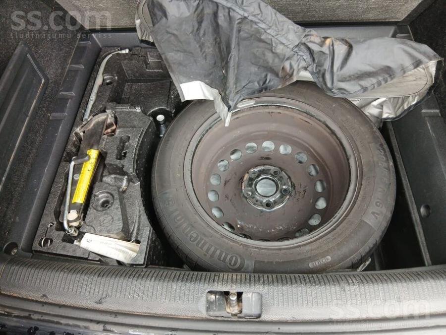 Black Volkswagen Passat B6 2008 in Bauska, with an engine capacity of 1.90 L and mileage of 260 thousand km for 2300 €, photo 12 on AUTOMOTO.COM.LV