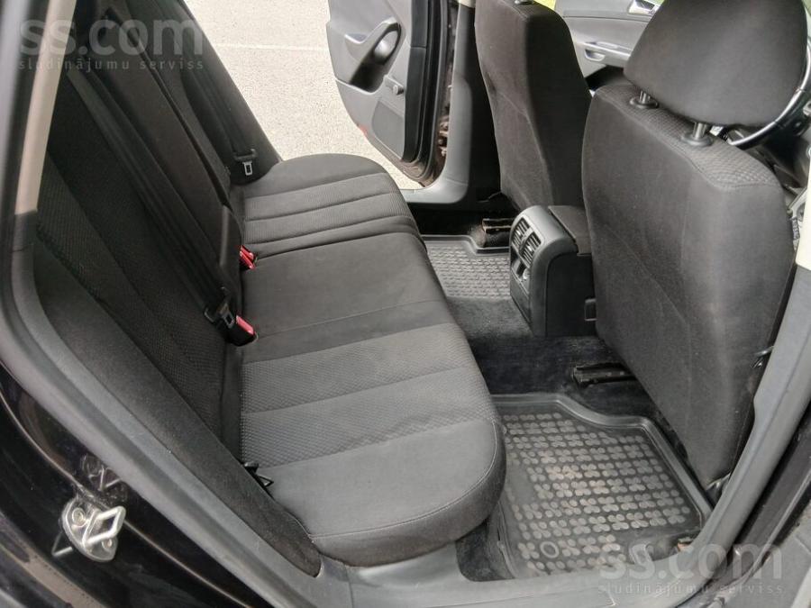 Melns Volkswagen Passat B6 2008 Bauska, ar dzinēja tilpumu 1.90 L un nobraukumu 260 tūkst. km par 1800 €, foto 8 vietnē AUTOMOTO.COM.LV