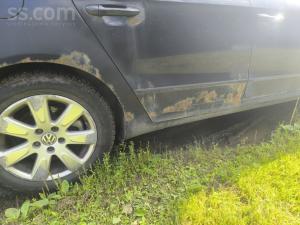 Melns Volkswagen Passat B6 2008 Rīga, ar dzinēja tilpumu 2.00 L un nobraukumu 361 tūkst. km par 810 €, foto 16 vietnē AUTOMOTO.COM.LV