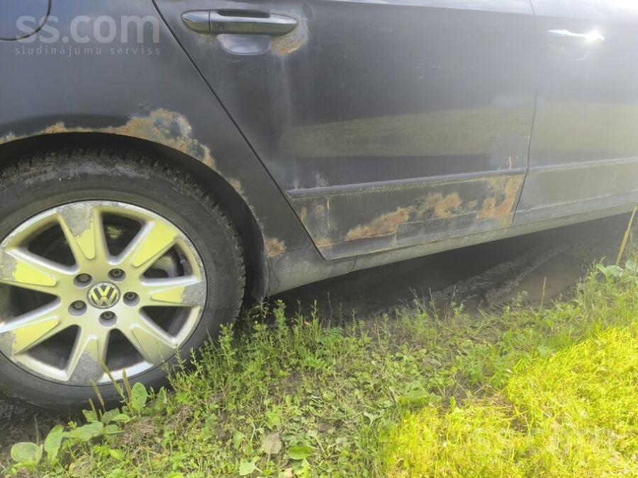 Melns Volkswagen Passat B6 2008 Rīga, ar dzinēja tilpumu 2.00 L un nobraukumu 361 tūkst. km par 810 €, foto 16 vietnē AUTOMOTO.COM.LV