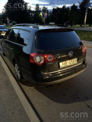 Black Volkswagen Passat B6 2008 in Riga, with an engine capacity of 2.00 L and mileage of 313 thousand km for 500 €, photo 3 on AUTOMOTO.COM.LV