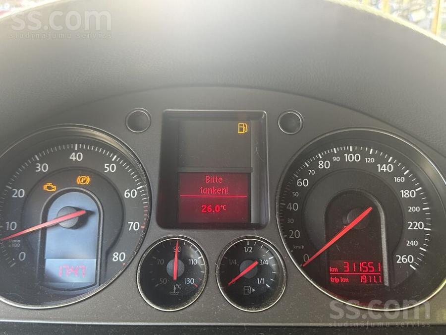 Black Volkswagen Passat B6 2008 in Riga, with an engine capacity of 2.00 L and mileage of 313 thousand km for 500 €, photo 5 on AUTOMOTO.COM.LV
