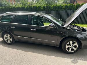 Melns Volkswagen Passat B6 2008 Liepāja, ar dzinēja tilpumu 2.00 L un nobraukumu 297 tūkst. km par 2000 €, foto 9 vietnē AUTOMOTO.COM.LV