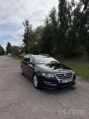Black Volkswagen Passat B6 2008 in Riga, with an engine capacity of 2.00 L and mileage of 339 thousand km for 1400 €, photo  on AUTOMOTO.COM.LV