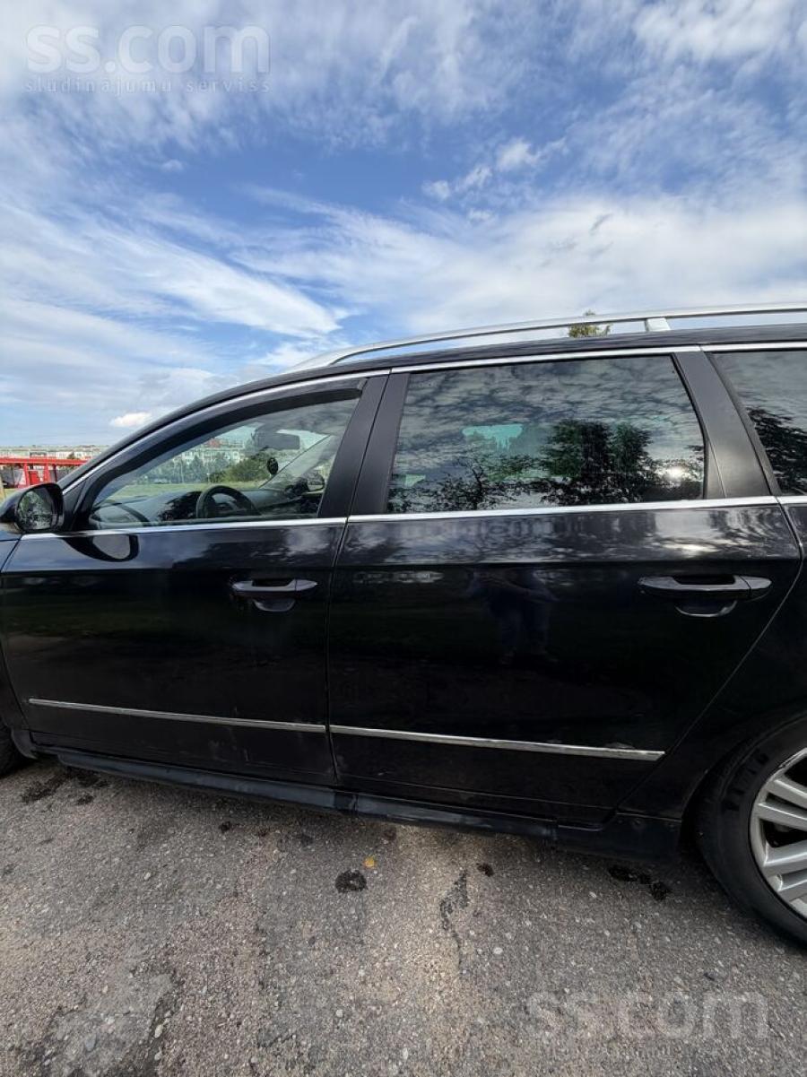 Black Volkswagen Passat B6 2008 in Riga, with an engine capacity of 2.00 L and mileage of 339 thousand km for 1400 €, photo 12 on AUTOMOTO.COM.LV