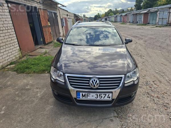 Black Volkswagen Passat B6 2008 in Daugavpils, with an engine capacity of 2.00 L and mileage of 345 thousand km for 2499 €, photo 1 on AUTOMOTO.COM.LV