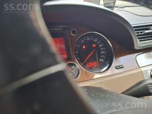 Melns Volkswagen Passat B6 2008 Daugavpils, ar dzinēja tilpumu 2.00 L un nobraukumu 345 tūkst. km par 2499 €, foto 4 vietnē AUTOMOTO.COM.LV