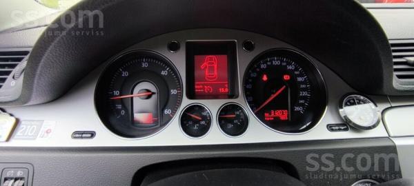Black Volkswagen Passat B6 2008 in Riga, with an engine capacity of 2.00 L and mileage of 312 thousand km for 1890 €, photo 10 on AUTOMOTO.COM.LV