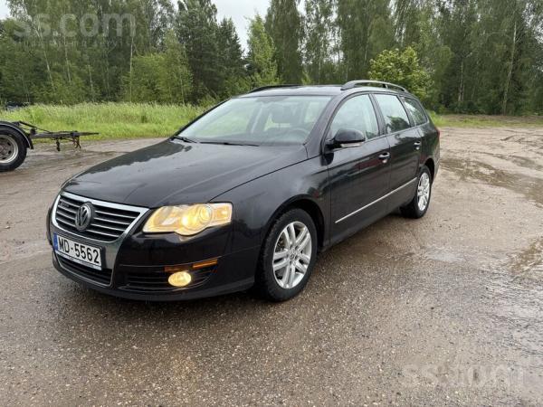 Melns Volkswagen Passat B6 2009 Cēsis, ar dzinēja tilpumu 1.90 L un nobraukumu 302 tūkst. km par 1650 €, foto 1 vietnē AUTOMOTO.COM.LV