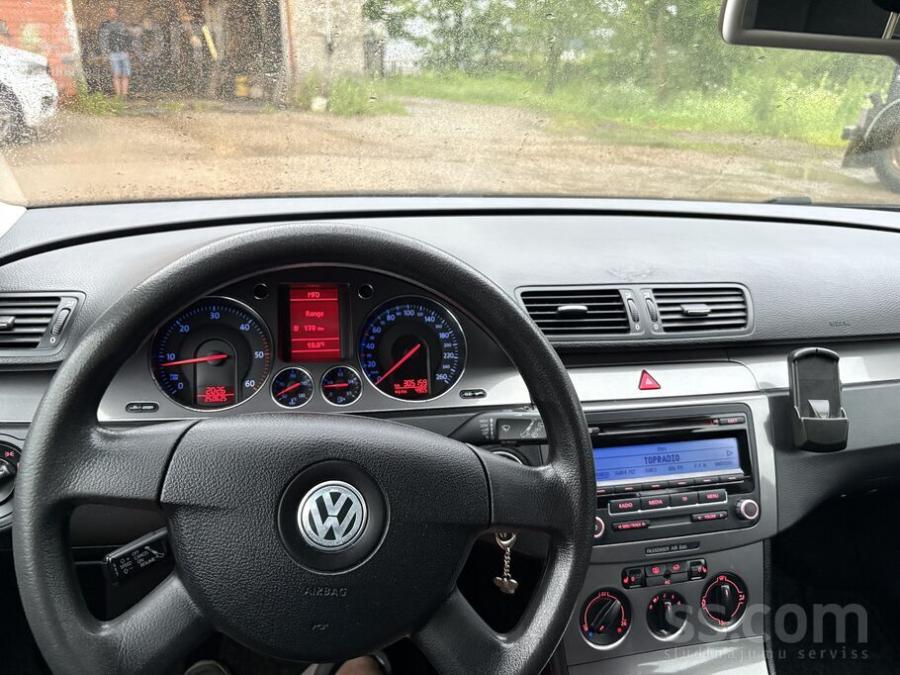 Melns Volkswagen Passat B6 2009 Cēsis, ar dzinēja tilpumu 1.90 L un nobraukumu 302 tūkst. km par 1650 €, foto 10 vietnē AUTOMOTO.COM.LV