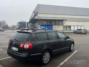 Black Volkswagen Passat B6 2009 in Riga, with an engine capacity of 2.00 L and mileage of 0 thousand km for 1400 €, photo 4 on AUTOMOTO.COM.LV