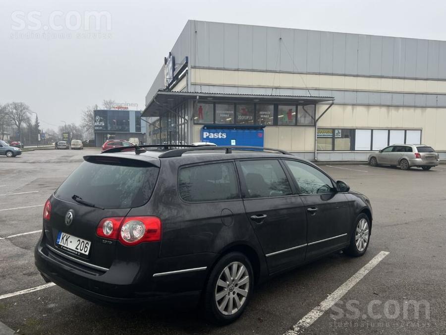 Black Volkswagen Passat B6 2009 in Riga, with an engine capacity of 2.00 L and mileage of 0 thousand km for 1400 €, photo 4 on AUTOMOTO.COM.LV