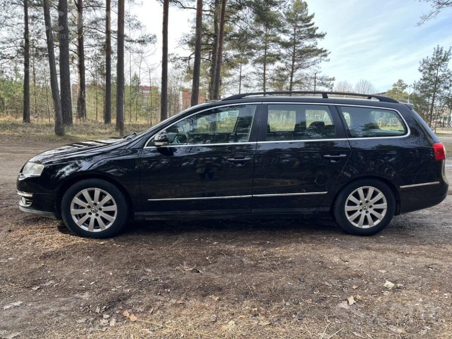 Black Volkswagen Passat B6 2009 in Valmiera, with an engine capacity of 2.00 L and mileage of 288 thousand km for 2690 €, photo 3 on AUTOMOTO.COM.LV