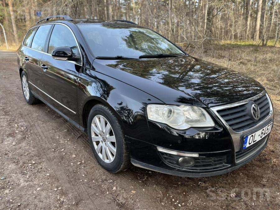 Black Volkswagen Passat B6 2009 in Valmiera, with an engine capacity of 2.00 L and mileage of 288 thousand km for 2690 €, photo 7 on AUTOMOTO.COM.LV