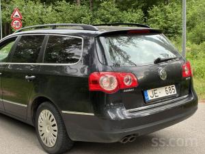 Black Volkswagen Passat B6 2009 in Riga, with an engine capacity of 2.00 L and mileage of 349 thousand km for 1950 €, photo 4 on AUTOMOTO.COM.LV