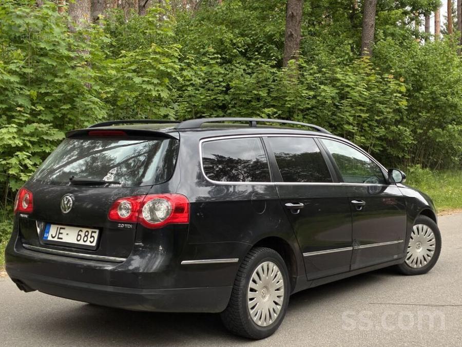 Black Volkswagen Passat B6 2009 in Riga, with an engine capacity of 2.00 L and mileage of 349 thousand km for 1950 €, photo 5 on AUTOMOTO.COM.LV
