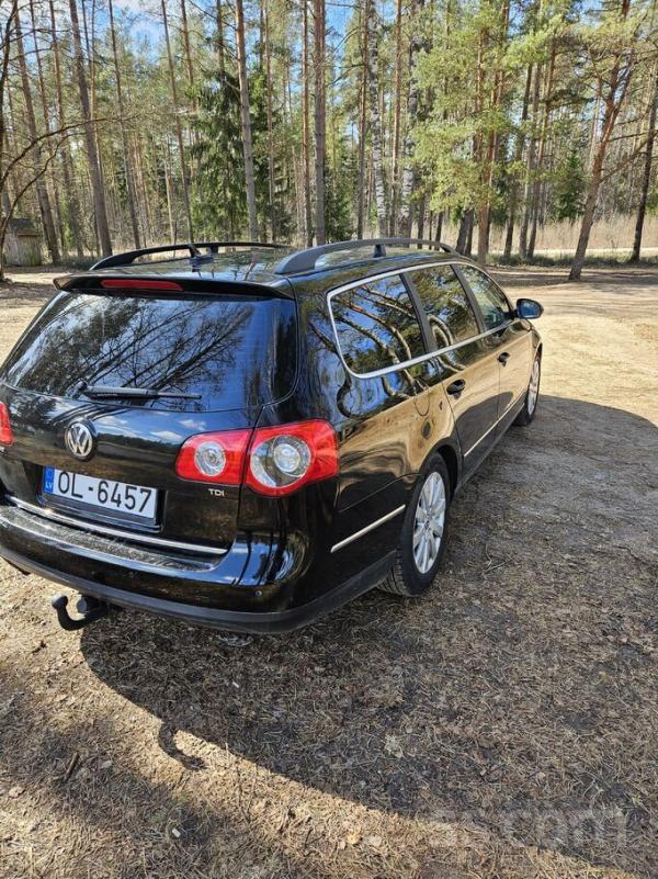 Черный Фольксваген Пассат Б6 2009 в Цесис, объемом двигателя 2.00 л и пробегом 286 тыс. км за 2750 €, фото 4 на AUTOMOTO.COM.LV