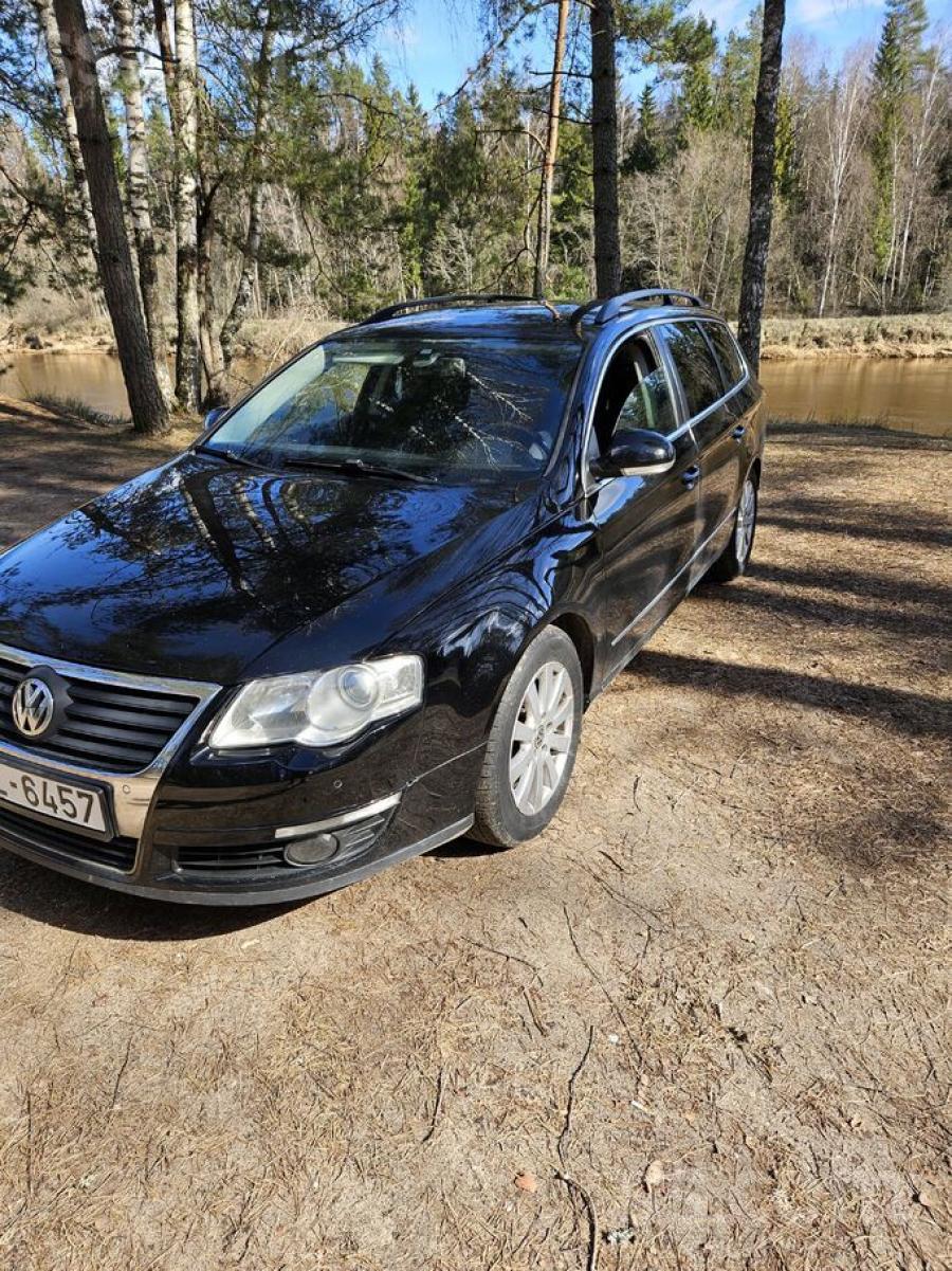 Melns Volkswagen Passat B6 2009 Cēsis, ar dzinēja tilpumu 2.00 L un nobraukumu 286 tūkst. km par 2750 €, foto 9 vietnē AUTOMOTO.COM.LV