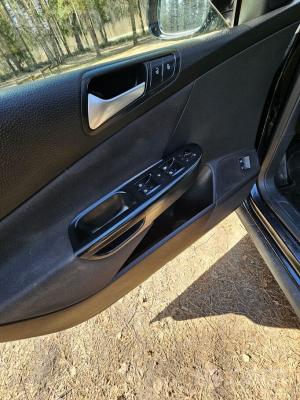 Melns Volkswagen Passat B6 2009 Cēsis, ar dzinēja tilpumu 2.00 L un nobraukumu 286 tūkst. km par 2750 €, foto 14 vietnē AUTOMOTO.COM.LV