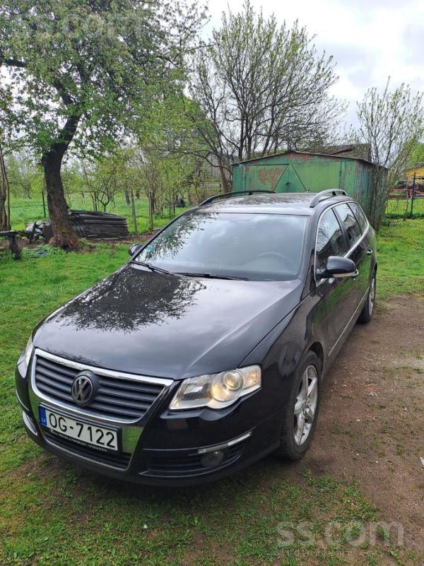 Black Volkswagen Passat B6 2009 in Daugavpils, with an engine capacity of 2.00 L and mileage of 188 thousand km for 3960 €, photo 1 on AUTOMOTO.COM.LV