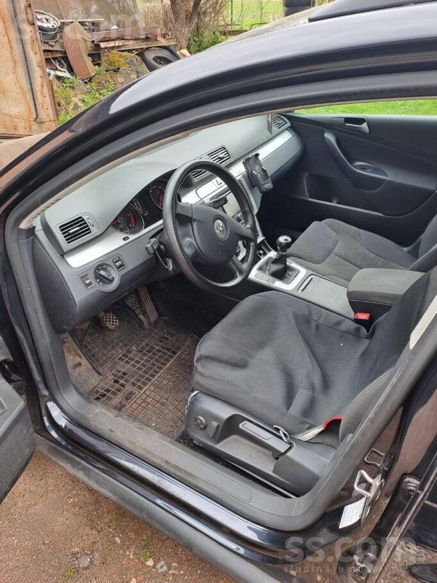 Melns Volkswagen Passat B6 2009 Daugavpils, ar dzinēja tilpumu 2.00 L un nobraukumu 188 tūkst. km par 3960 €, foto 5 vietnē AUTOMOTO.COM.LV