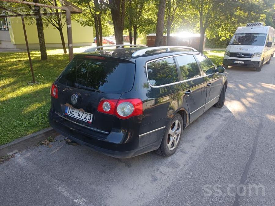 Черный Фольксваген Пассат Б6 2009 в Рига, объемом двигателя 1.40 л и пробегом 398 тыс. км за 900 €, фото 3 на AUTOMOTO.COM.LV