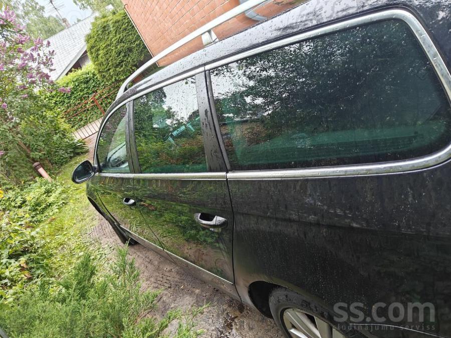 Melns Volkswagen Passat B6 2009 Rīga, ar dzinēja tilpumu 2.00 L un nobraukumu 409 tūkst. km par 1800 €, foto 13 vietnē AUTOMOTO.COM.LV