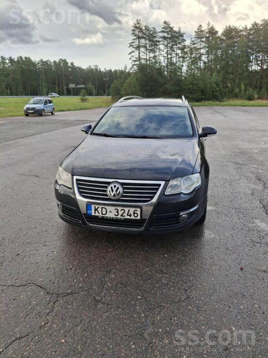 Black Volkswagen Passat B6 2009 in Riga, with an engine capacity of 2.00 L and mileage of 464 thousand km for 1800 €, photo 1 on AUTOMOTO.COM.LV