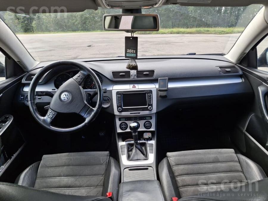 Black Volkswagen Passat B6 2009 in Riga, with an engine capacity of 2.00 L and mileage of 464 thousand km for 1800 €, photo 8 on AUTOMOTO.COM.LV