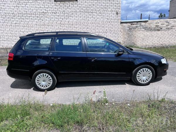 Melns Volkswagen Passat B6 2009 Daugavpils, ar dzinēja tilpumu 2.00 L un nobraukumu 276 tūkst. km par 2699 €, foto 8 vietnē AUTOMOTO.COM.LV