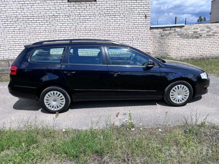 Melns Volkswagen Passat B6 2009 Daugavpils, ar dzinēja tilpumu 2.00 L un nobraukumu 276 tūkst. km par 2699 €, foto 9 vietnē AUTOMOTO.COM.LV