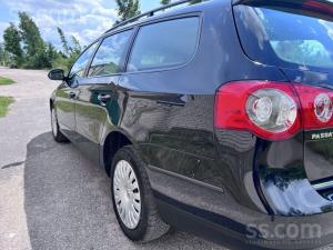 Melns Volkswagen Passat B6 2009 Daugavpils, ar dzinēja tilpumu 2.00 L un nobraukumu 276 tūkst. km par 2699 €, foto 12 vietnē AUTOMOTO.COM.LV