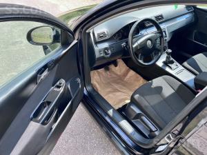 Melns Volkswagen Passat B6 2009 Daugavpils, ar dzinēja tilpumu 2.00 L un nobraukumu 276 tūkst. km par 2699 €, foto 14 vietnē AUTOMOTO.COM.LV