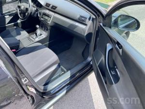 Melns Volkswagen Passat B6 2009 Daugavpils, ar dzinēja tilpumu 2.00 L un nobraukumu 276 tūkst. km par 2699 €, foto 16 vietnē AUTOMOTO.COM.LV
