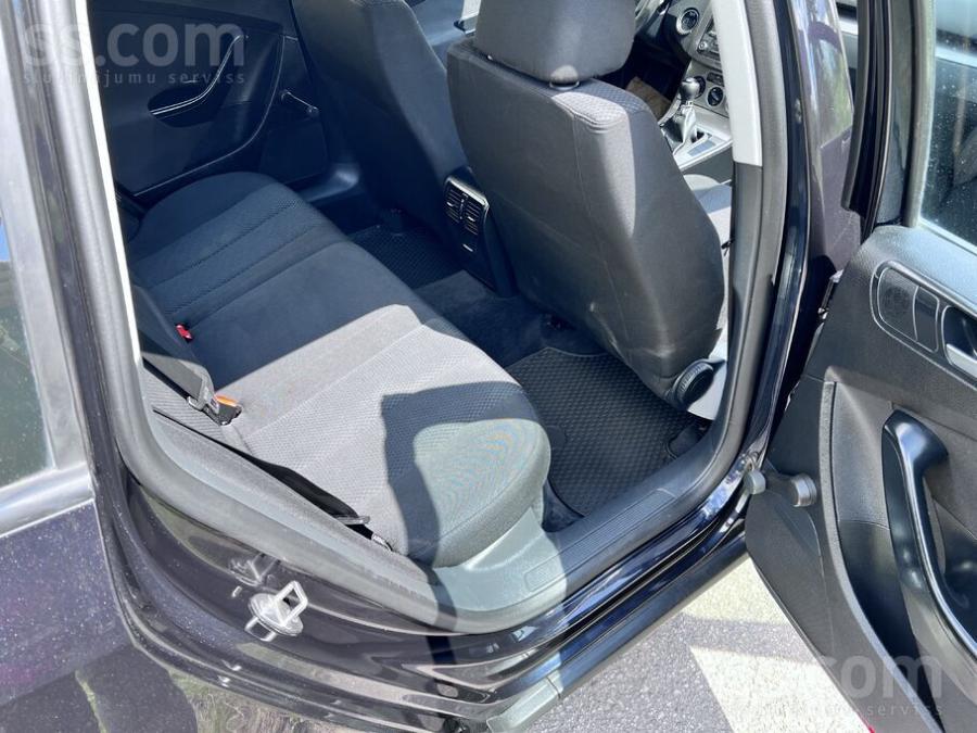 Melns Volkswagen Passat B6 2009 Daugavpils, ar dzinēja tilpumu 2.00 L un nobraukumu 276 tūkst. km par 2699 €, foto 17 vietnē AUTOMOTO.COM.LV