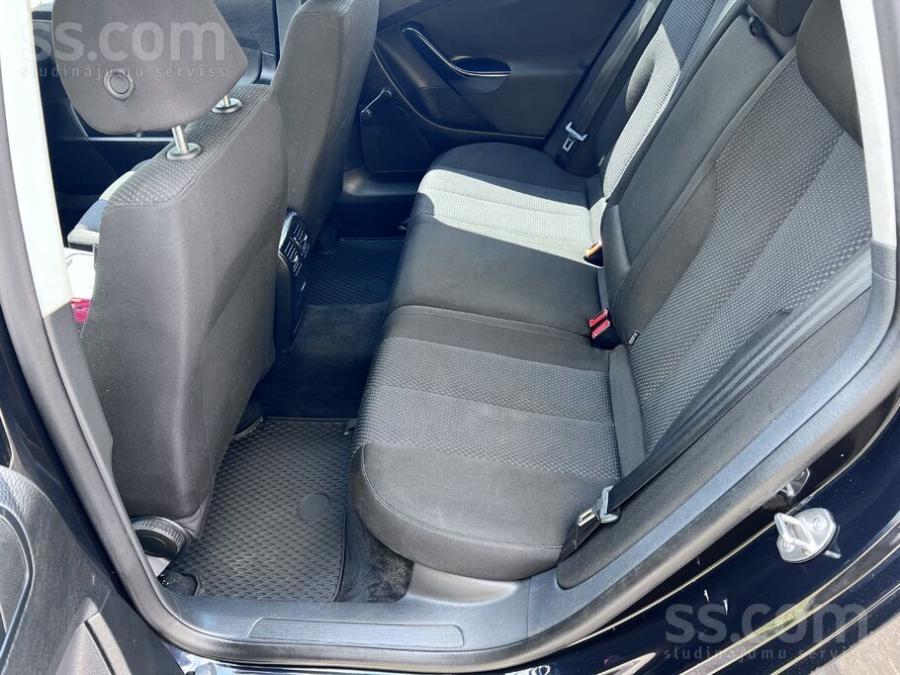 Melns Volkswagen Passat B6 2009 Daugavpils, ar dzinēja tilpumu 2.00 L un nobraukumu 276 tūkst. km par 2699 €, foto 19 vietnē AUTOMOTO.COM.LV