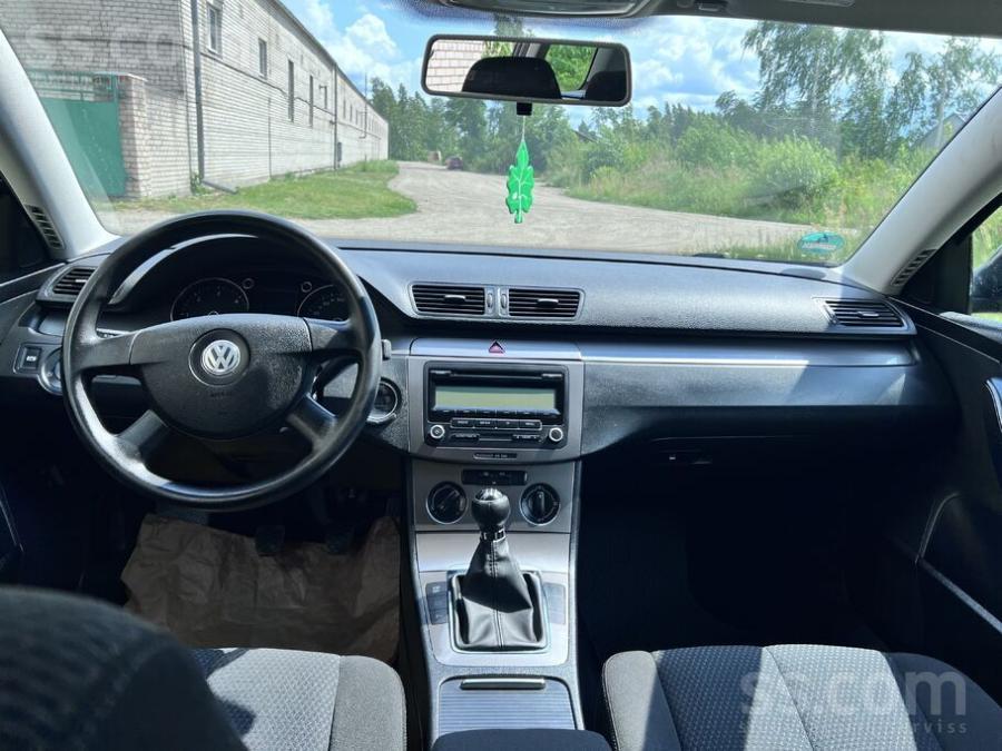Melns Volkswagen Passat B6 2009 Daugavpils, ar dzinēja tilpumu 2.00 L un nobraukumu 276 tūkst. km par 2699 €, foto 20 vietnē AUTOMOTO.COM.LV