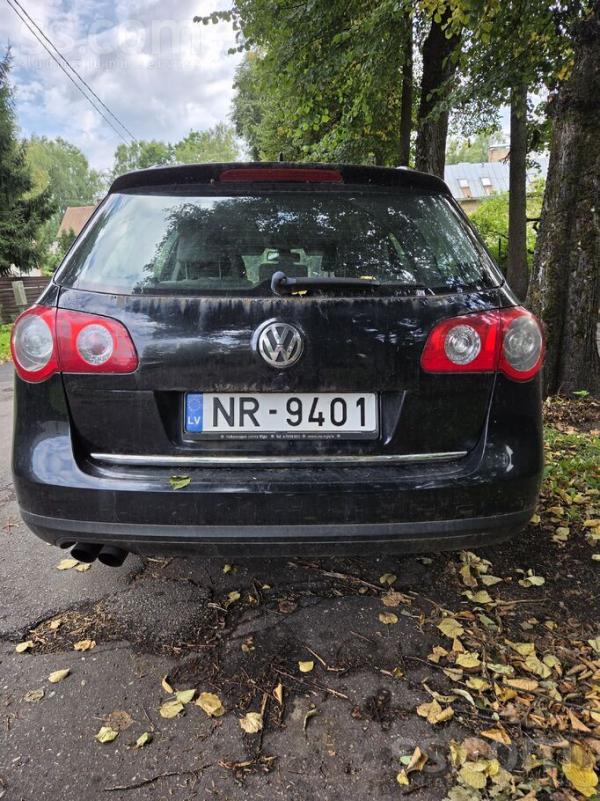 Melns Volkswagen Passat B6 2009 Rīga, ar dzinēja tilpumu 2.00 L un nobraukumu 265 tūkst. km par 950 €, foto 4 vietnē AUTOMOTO.COM.LV